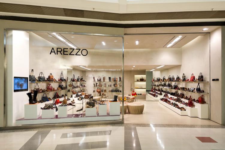 Arezzo ganha margem e entrega na crise - Brazil Journal